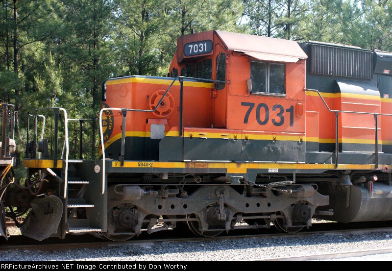 BNSF 7031 short hood end detail shot